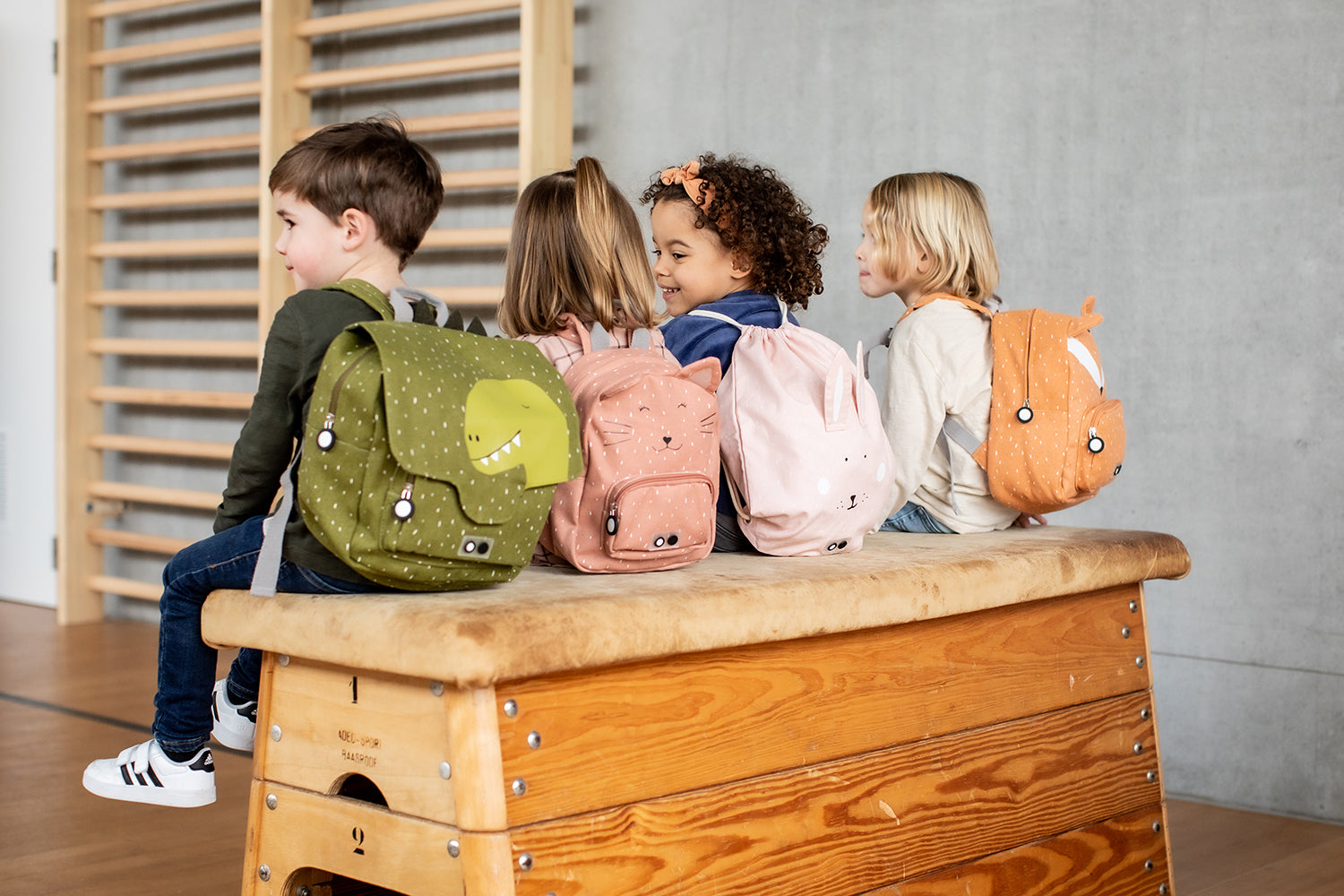 How to Organise Kids' Backpacks for Daily Homework Success – Puttot ...